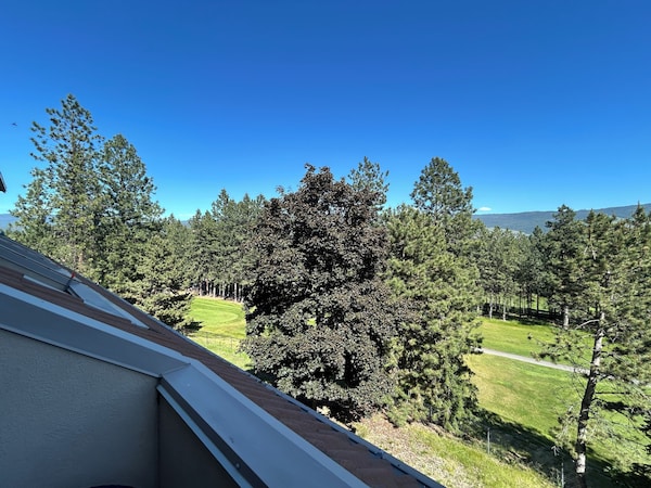 Penthouse Suite On Golf Course - 308 - Kelowna