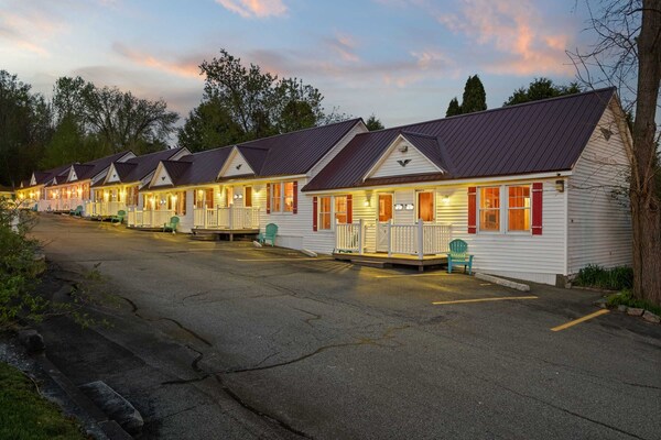 Cozy 2 Double Beds - Heart Of Littleton - Littleton, NH