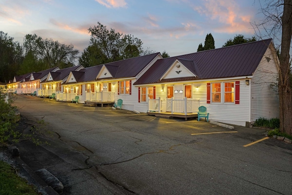 Cozy 2 Double Beds - Heart Of Littleton - Littleton, NH