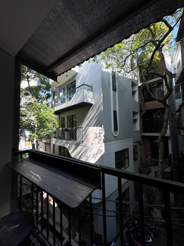Cozy 2br Apt W/view, Heart Of Hanoi - Hanoi