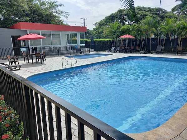 Apartamento Amoblado Bien Ubicado, Sur De Cali - Jamundí