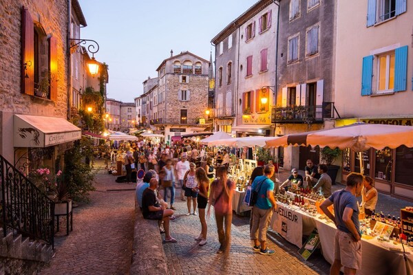 Cozy, Spacious Studio / Loft In Charming Les Vans. Monts D'ardèche Natural Park. - Les Vans