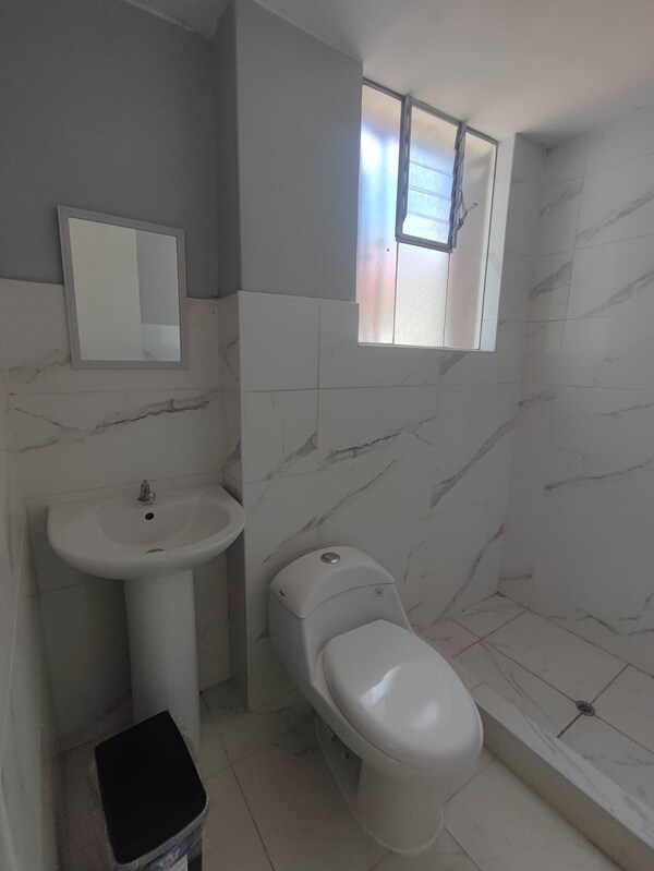 Perfect 3-bedroom Apartment Located In City Centre - Puno