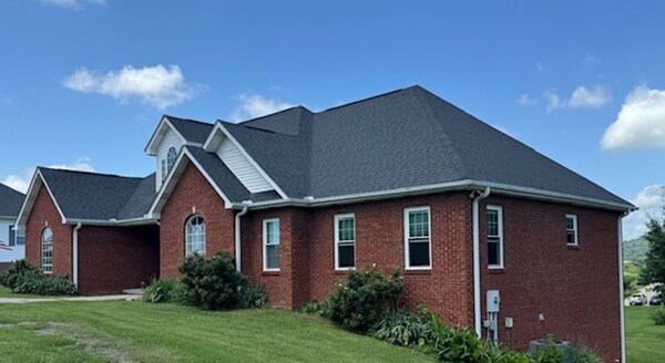 Classic And Beautiful 3 Br Home In Carthage, Tn.  Great For Work Or Play! - Old Hickory Lake, TN