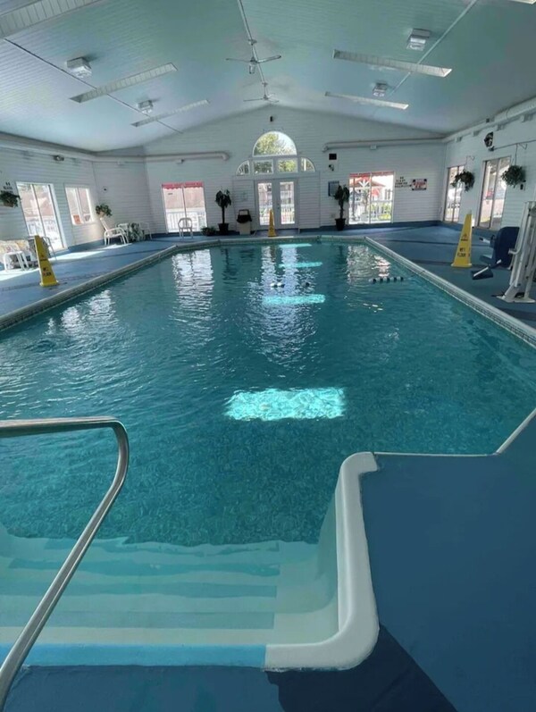 Cozy Coastal 2-bedroom Condo With Ac, Wifi In Welcoming Saco - Buxton, ME