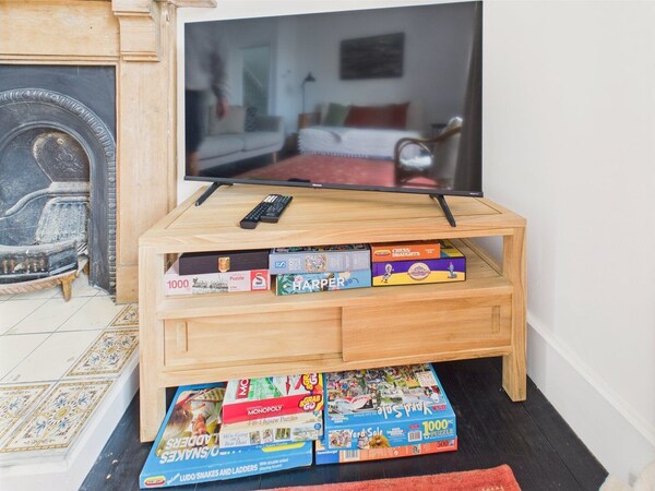 Stylish 3-bd Townhouse | Central Falmouth |Parking - St Mawes