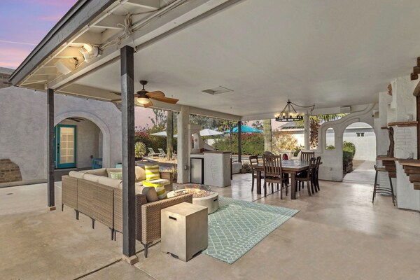 Chic Phoenix Home + Pool + Hot Tub + Grill - 