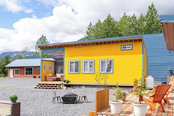 Charming Tiny Home With Wifi In Valdez. Perfect For 2! - Valdez, AK