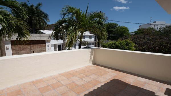 Apartamento Céntrico Con Terraza - Casa Jurel - Cancún