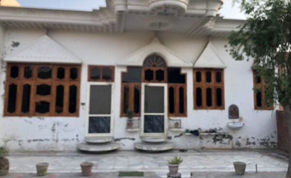 Spacious 5-bedroom House In Fabulous Mansa With Ac, Wifi - Punjab