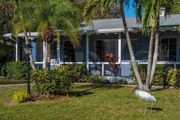 Charming 2bd Bungalow Close To Crescent Beach! - Sarasota, FL