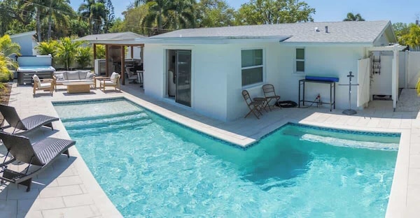 Sarasota Pool Home| Hot-tub| 2-miles To Siesta - 威尼斯