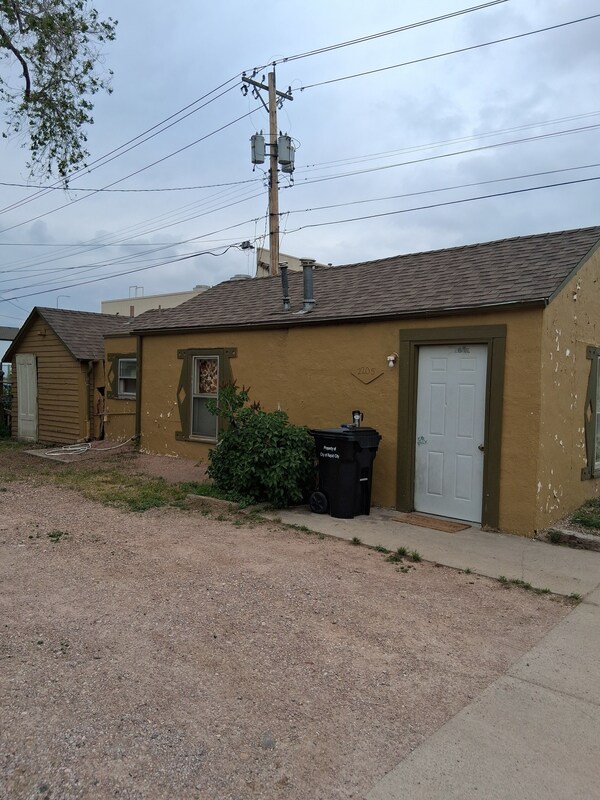 Charming 1-bedroom Apartment With Ac, Wifi In Delightful Rapid City - Rapid City, SD