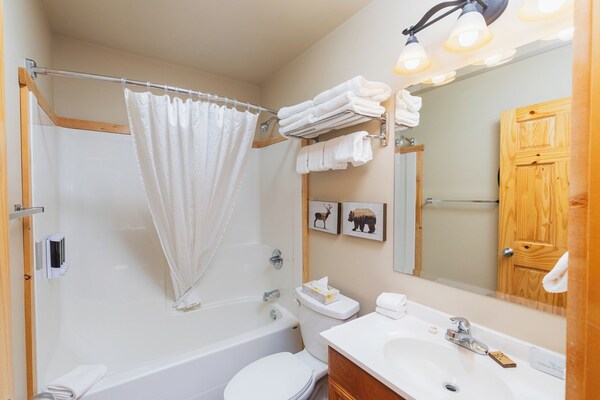 Double Bedroom Unit In The Mountain - Alberta