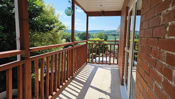 Two Bedroom Annexe With Hot Tub - Malvern