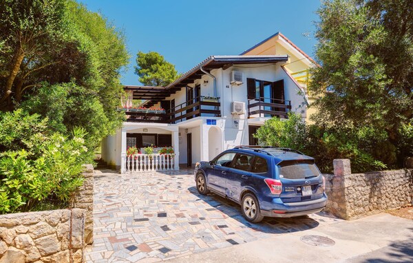 Cozy Apartment In Mali Losinj With Wifi - Mali Losinj