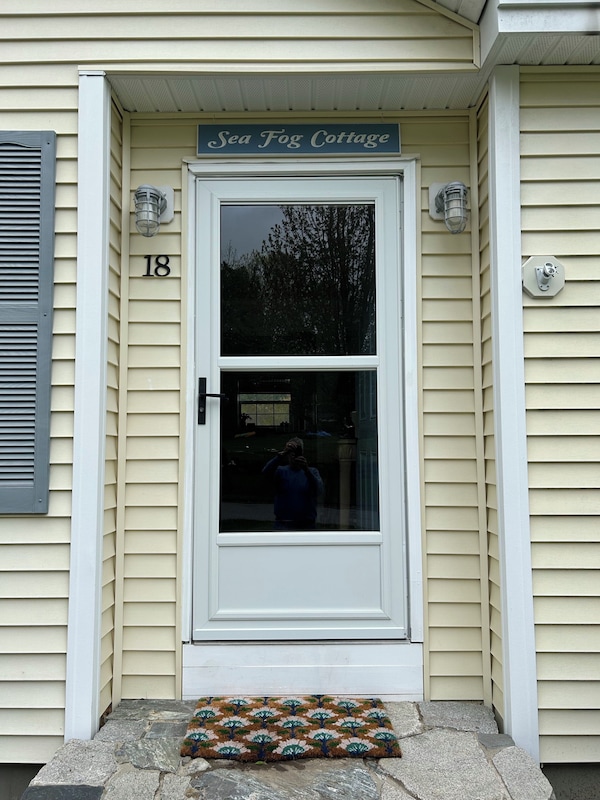 Beautiful Newly Decorated And Centrally Located Home Minutes From Camden Harbor. - Camden, ME