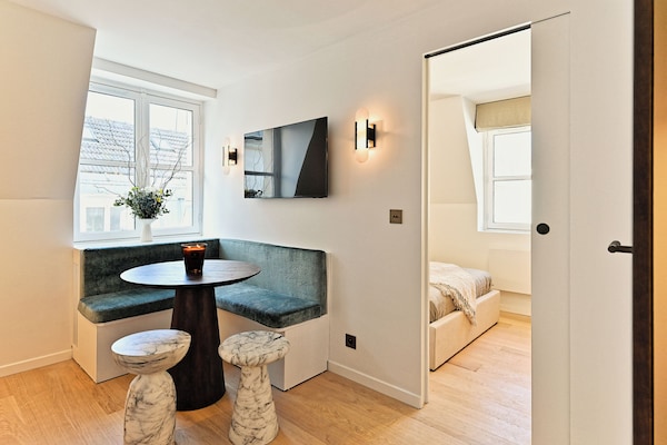 Appartement 2 Pieces Style Hotel Niché Dans La Rue Des Canettes 6 Eme - Paris