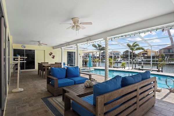 Waterfront Apollo Beach Home - Heated Pool - Apollo Beach, FL