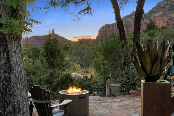 A Blend Of Luxury And Iconic Rock Views, Hot Tub & Peaceful Decks! - Sedona, AZ