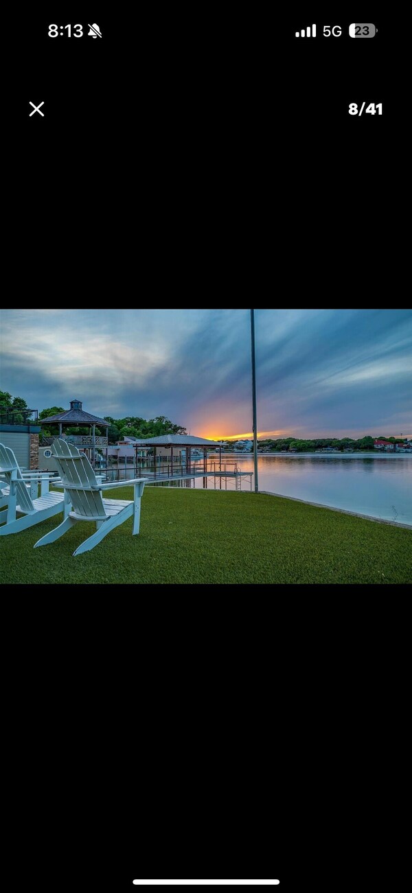 Lake House With 5 Bedrooms Total Including Guest House, Outdoor Kitchen Etc. - Fort Worth, TX