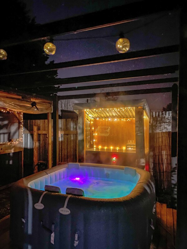 Sun-kissed Spa Retreat - Hastings