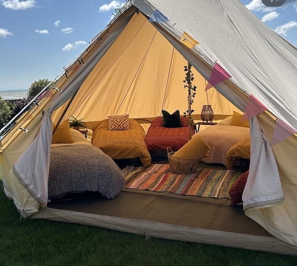 Cozy Dog Friendly Hot Tent With Log Burner - Anglesey
