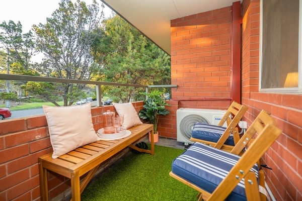 Cozy 1-bed Apartment In Mosman Park With Ocean Views And Modern Décor - Fremantle