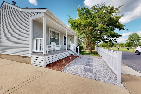 Peaceful Single Family Home With Shared Pool And Sports Courts Access - Ocean View, DE