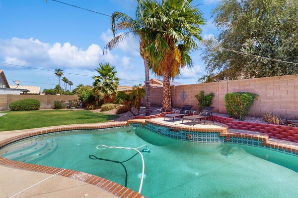 Large Elegant Home W/ Private Pool, Yard, & Pool Table - Near Cardinal Stadium - Litchfield Park, AZ