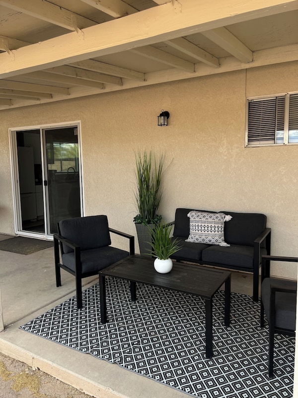 3-bedroom House In Charming Tucson - Casino Del Sol