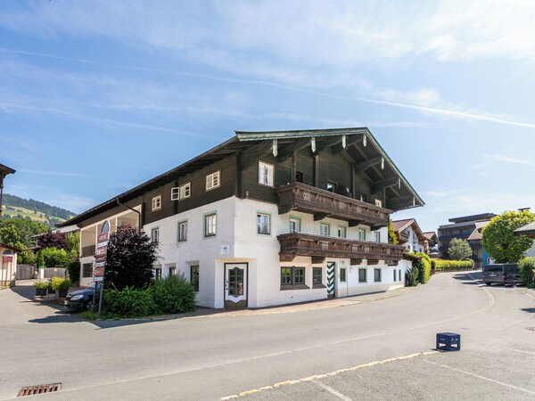 Group Lodge In Central Kirchberg - Ellmau