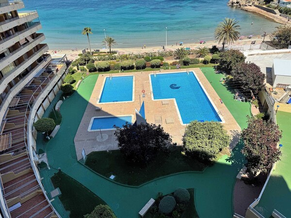 Voramar: Beachfront Apartment With Breathtaking Sea-view - Calp