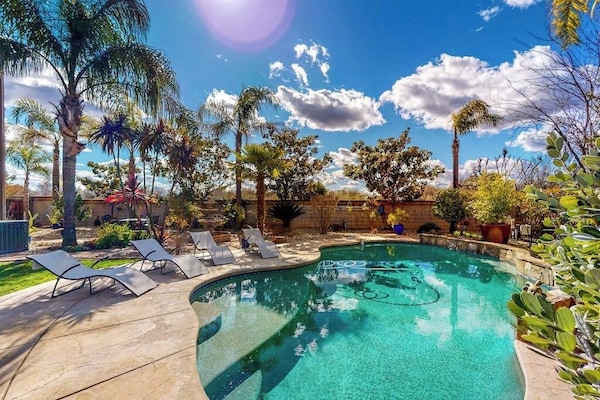 Sprawling Home - Great Location, Large Yard & Pool-gated And Backed To Trails. - Roseville, CA