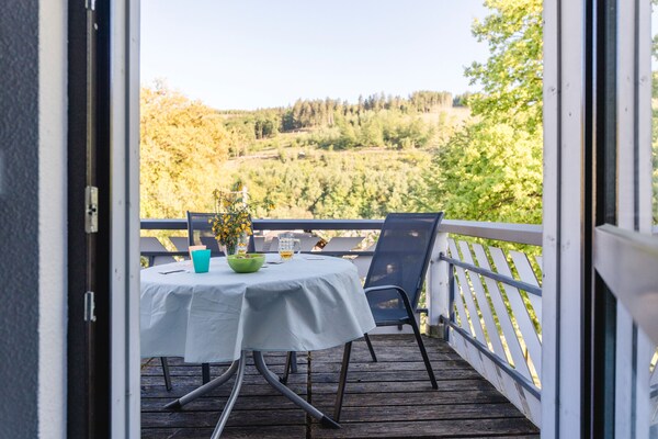 Ferienwohnung 'Storchennest' Mit Gemeinschaftsgarten, Balkon Und Wlan - Bad Fredeburg