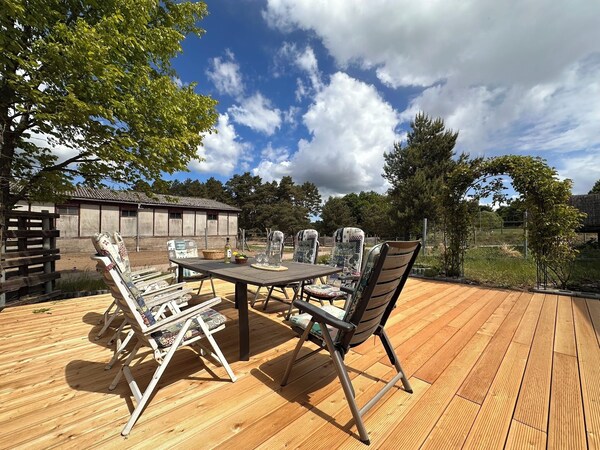 Modern Holiday Room With Garden And Horse Riding Near Warnow - Sternberg