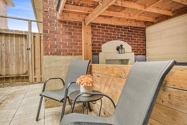 Comfy 2br Apt Near Beach & Downtown | Free Parking - Oshawa