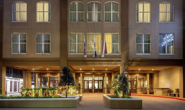 Steps From Bourbon Street |  Pool, Dining & Jazz - La Nouvelle-Orléans, LA