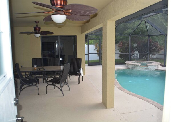 Quiet Accommodation With Privacy For The Whole Family - Fort Myers, FL