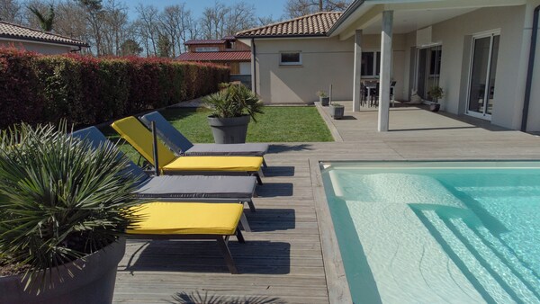 Villa Climatisée - Piscine - Biganos