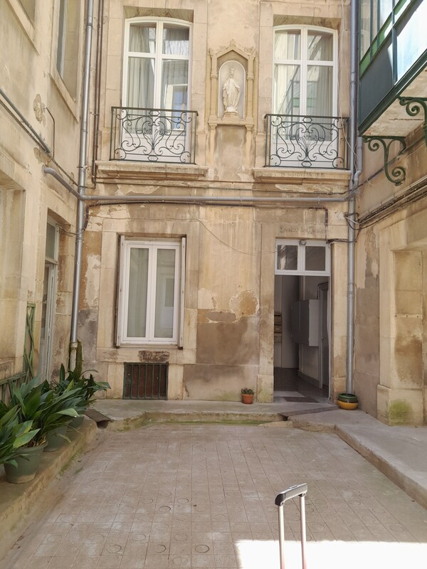 Escale Voltaire T2 De 32 M2, Au Calme, Cv Narbonne, Wifi - Narbonne