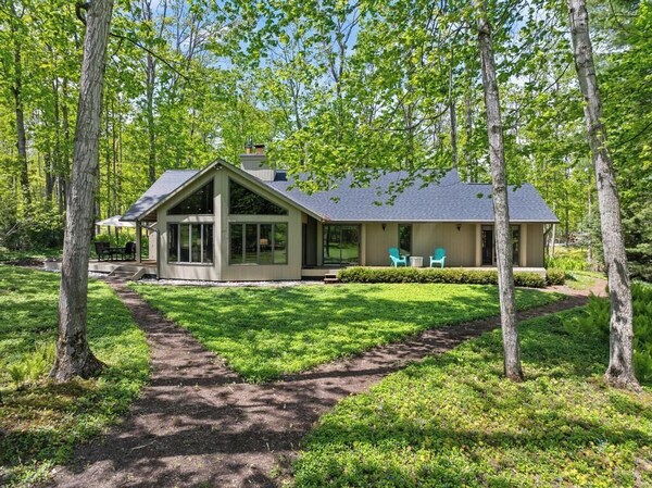 Golfview Greens: 3  Br, 3  Ba House In Harbor Springs , Sleeps 6 - Harbor Springs, MI
