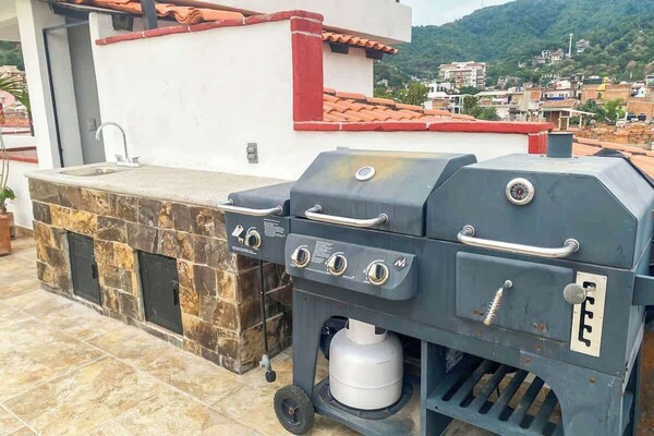 Roof Terrace With Bbq And Spa Tub W Views - Puerto Vallarta