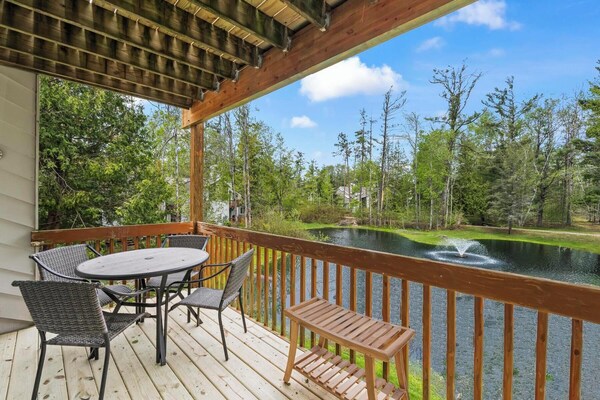Relaxed Lakeside Living Near Petoskey - Petoskey, MI