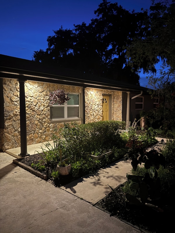 The Retreat At Sanford Riverwalk- 4 Br Ranch Style Pool Home And Fenced Backyard - Deltona, FL