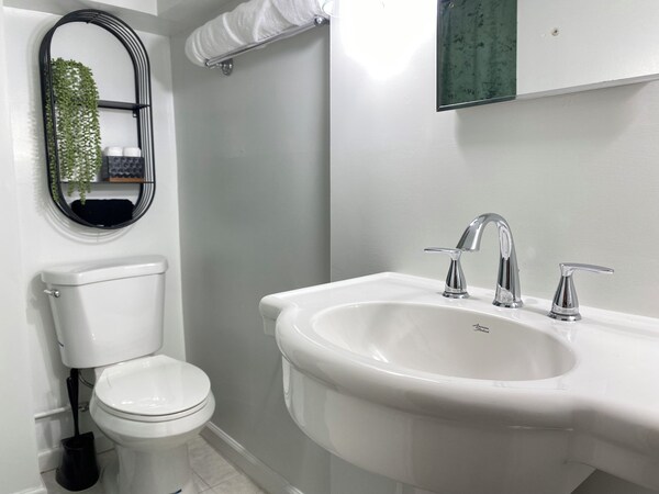 Emerald Oasis, Stylish & Clean Close To Nyc & Airports - 埃奇沃特