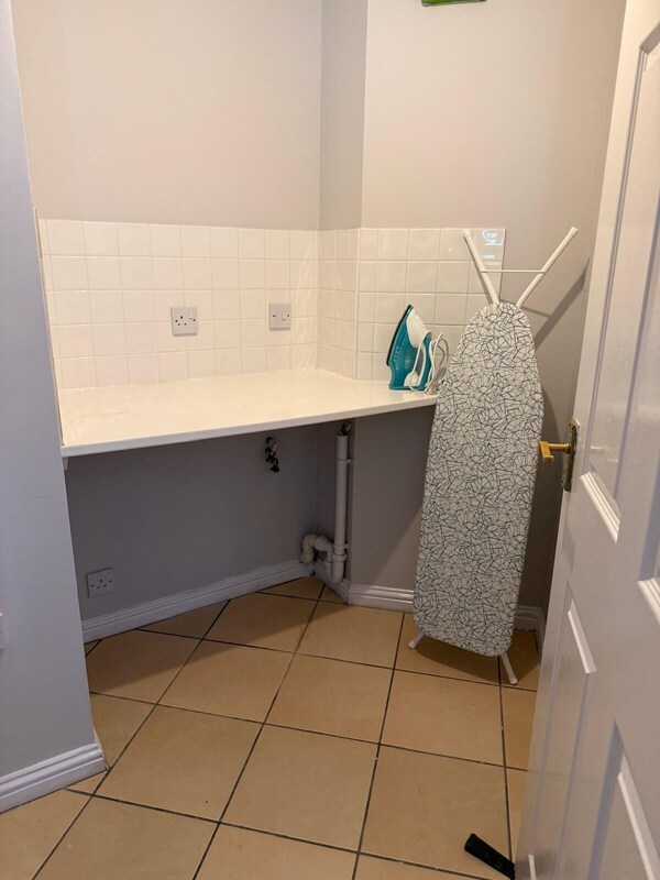 Chafford Hundred's Premier 2-bedroom Apartment - Dartford