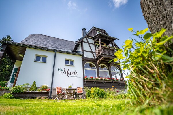 Ferienwohnung Platzhirsch, Charmant, Mit Waldblick Und Großem Bad - Dippoldiswalde