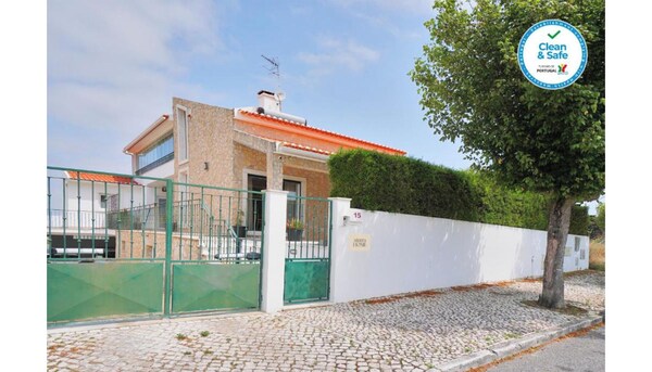 Welcome To Sintra Home, A Haven Between Green Hills And The Blue Atlantic. - Sintra
