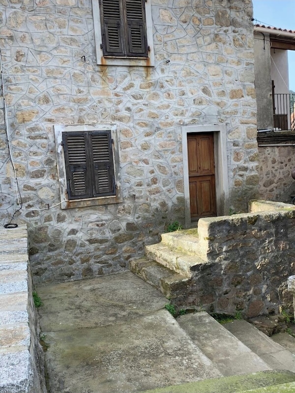 Pleasant Village House - Tiuccia